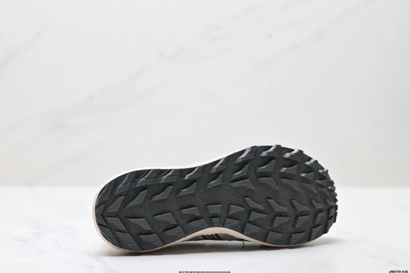Brand-authenticated Asics Shoes