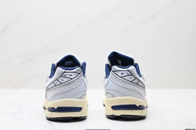 Low-cost Asics Shoes