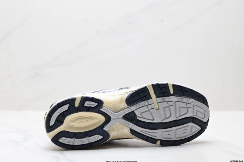 Low-cost Asics Shoes
