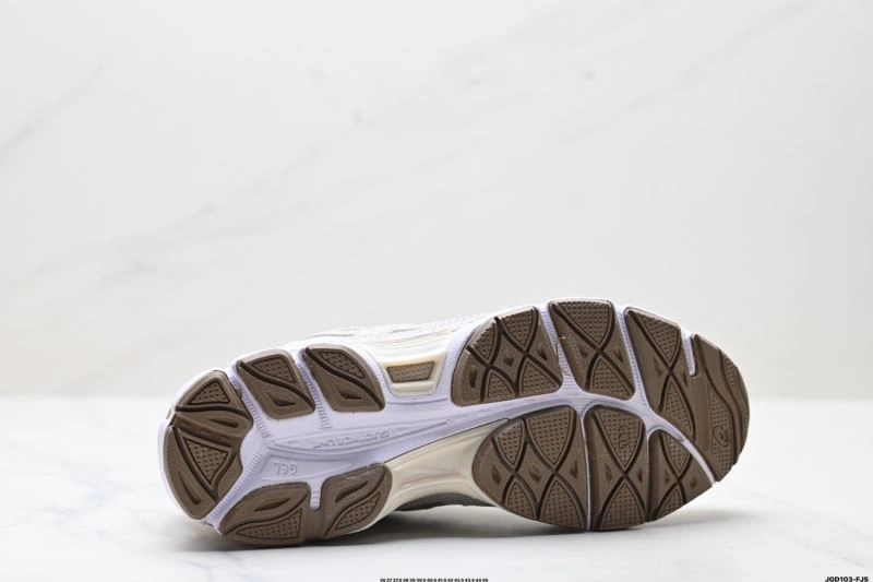 Top match Asics Shoes