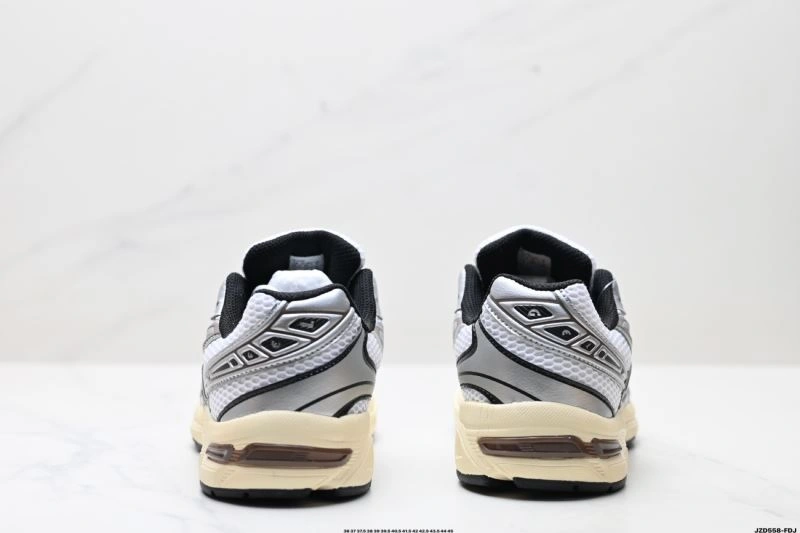 Top match Asics Shoes