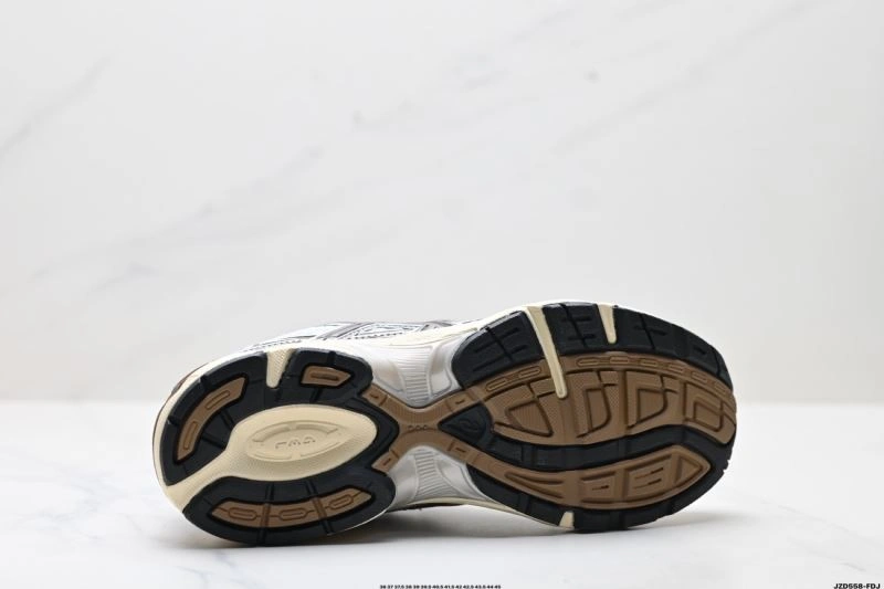 Top match Asics Shoes