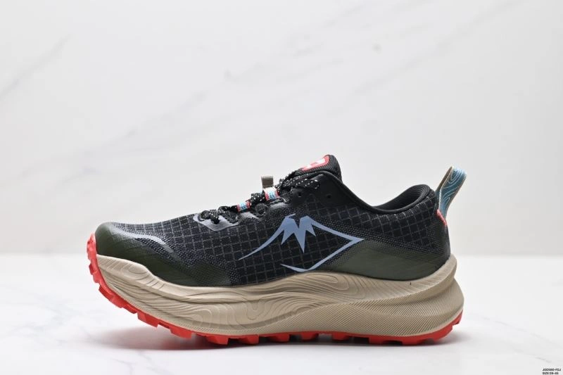 Accurate model Asics Shoes