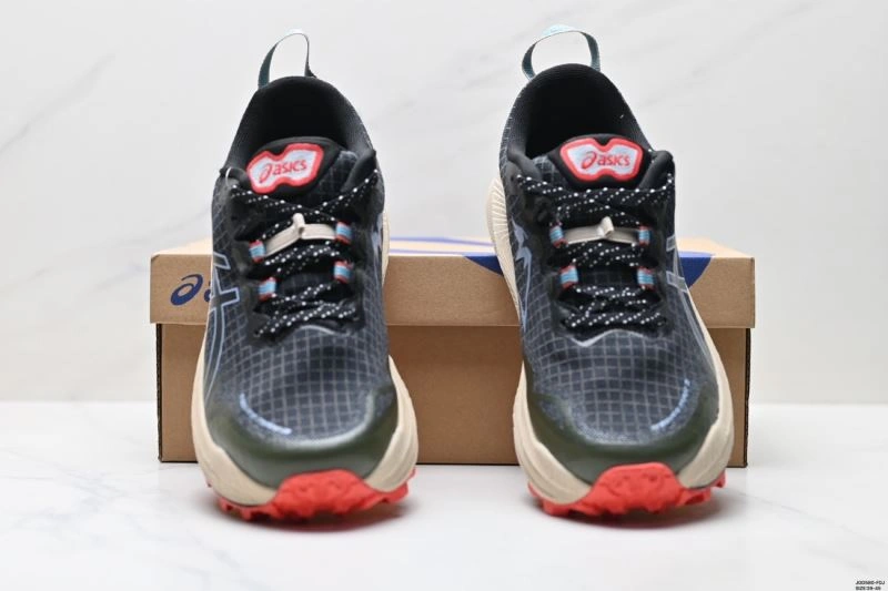 Accurate model Asics Shoes