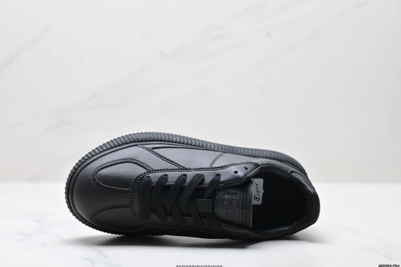 Brand-authenticated Asics Shoes
