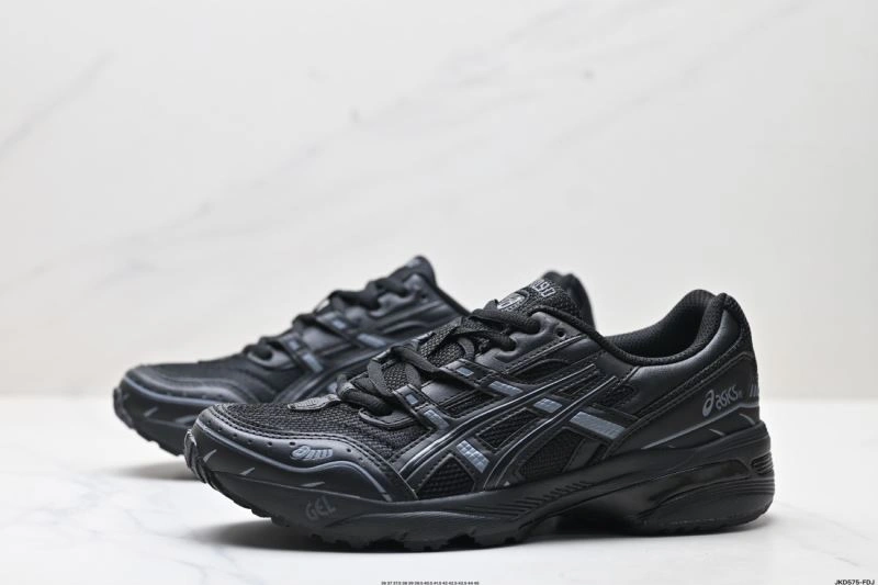 Low-cost Asics Shoes