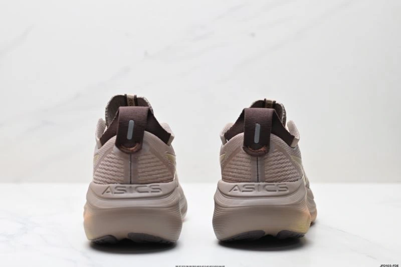 Accurate model Asics Shoes