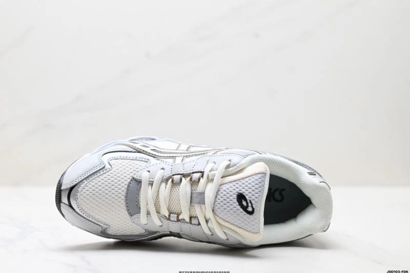 Top mirror Asics Shoes