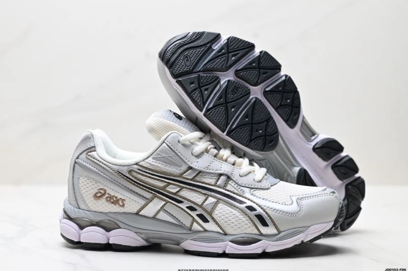 Top mirror Asics Shoes