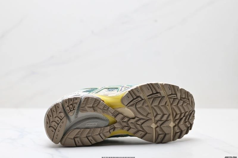 Brand-authenticated Asics Shoes