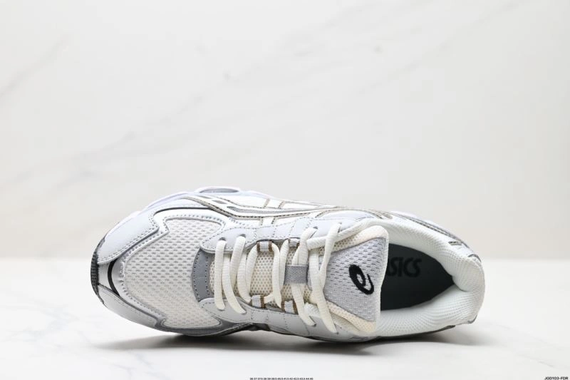 Top mirror Asics Shoes
