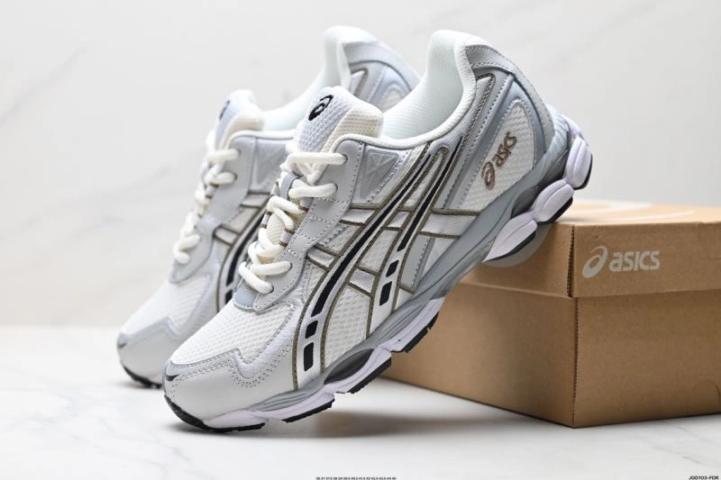 Top mirror Asics Shoes