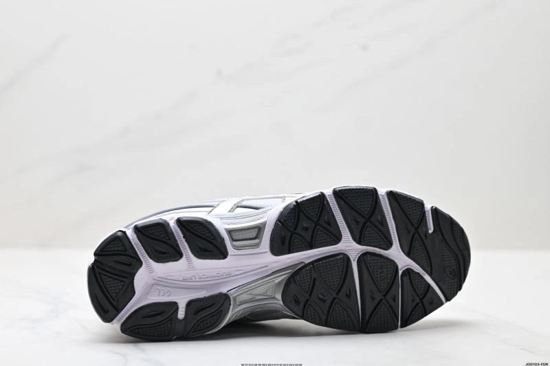 Top mirror Asics Shoes