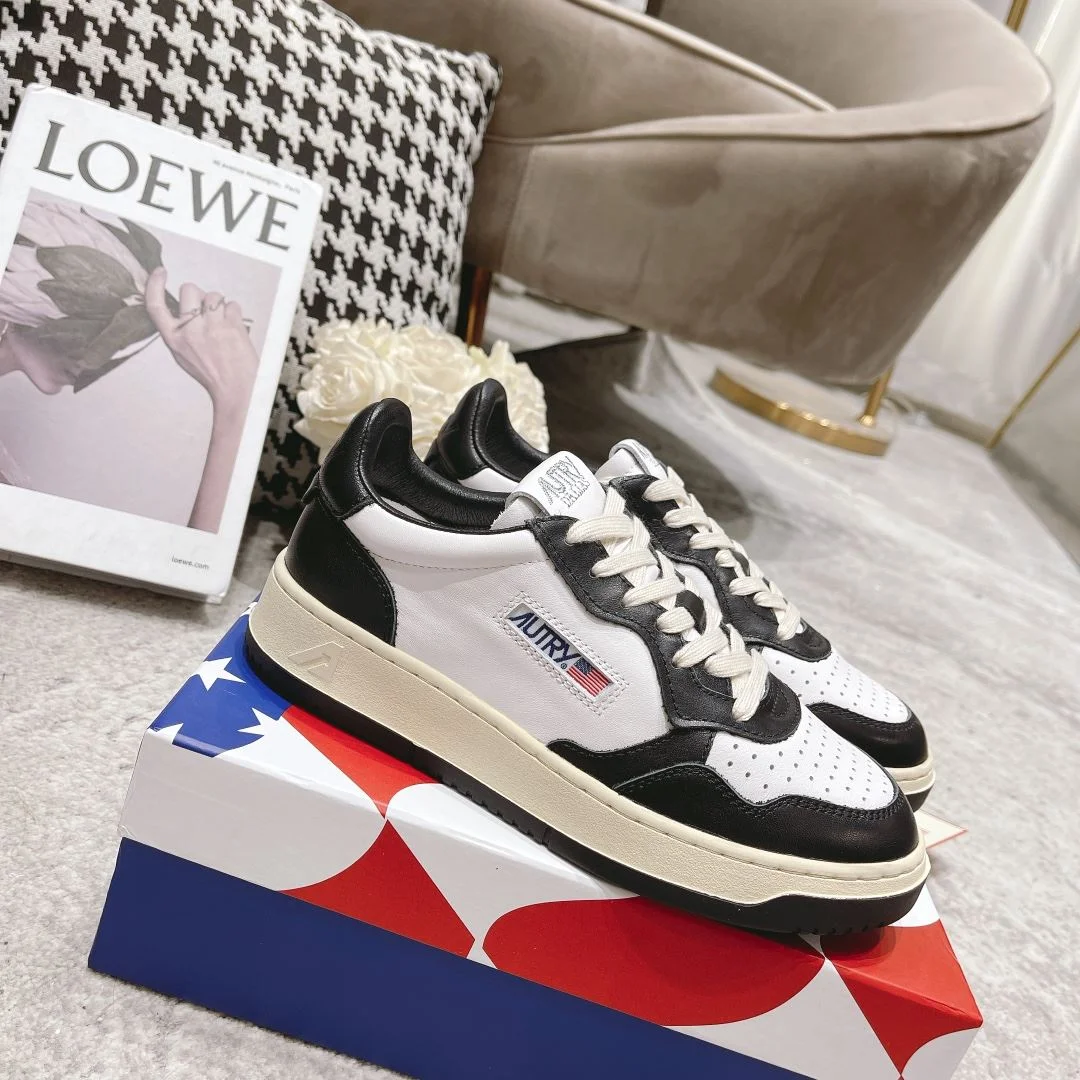 Accurate model Autry Shoes