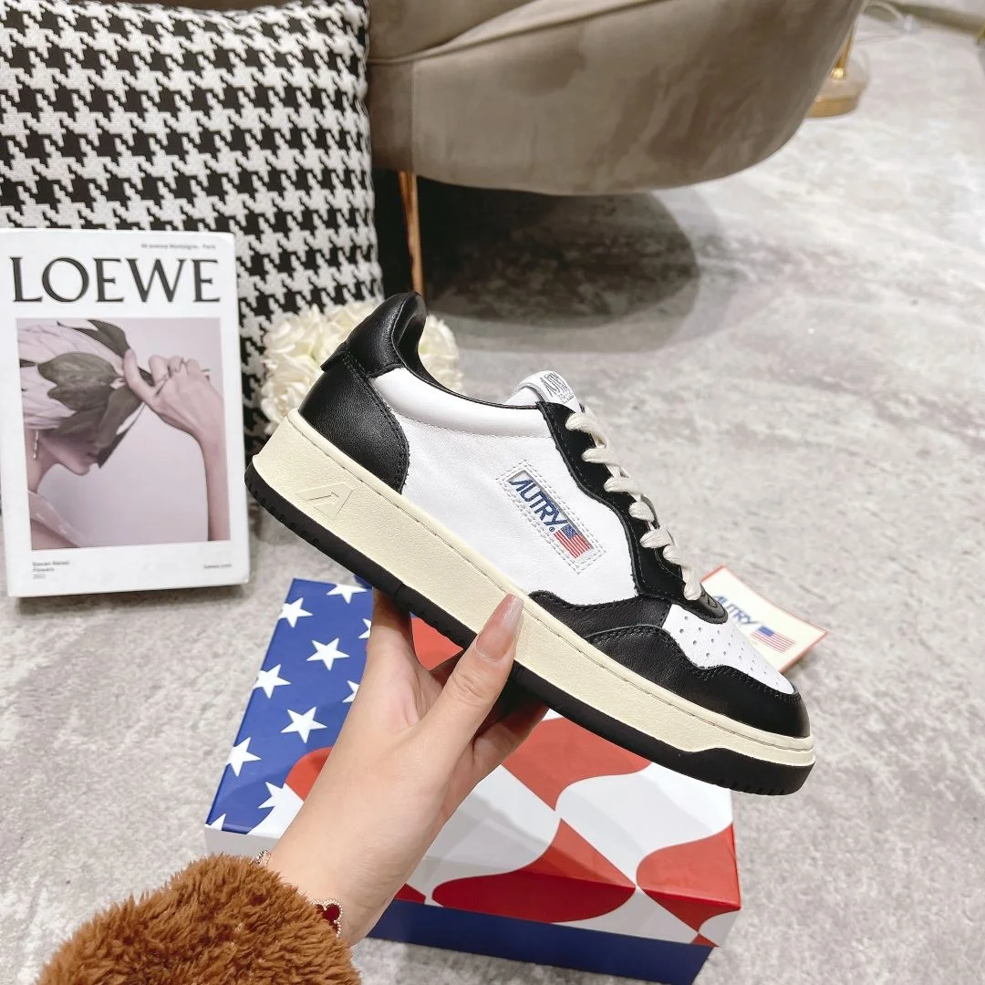 Accurate model Autry Shoes