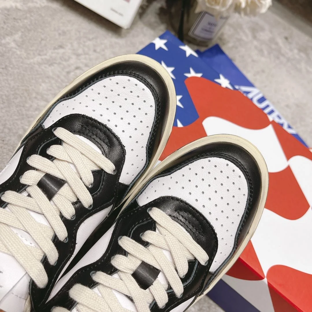 Accurate model Autry Shoes
