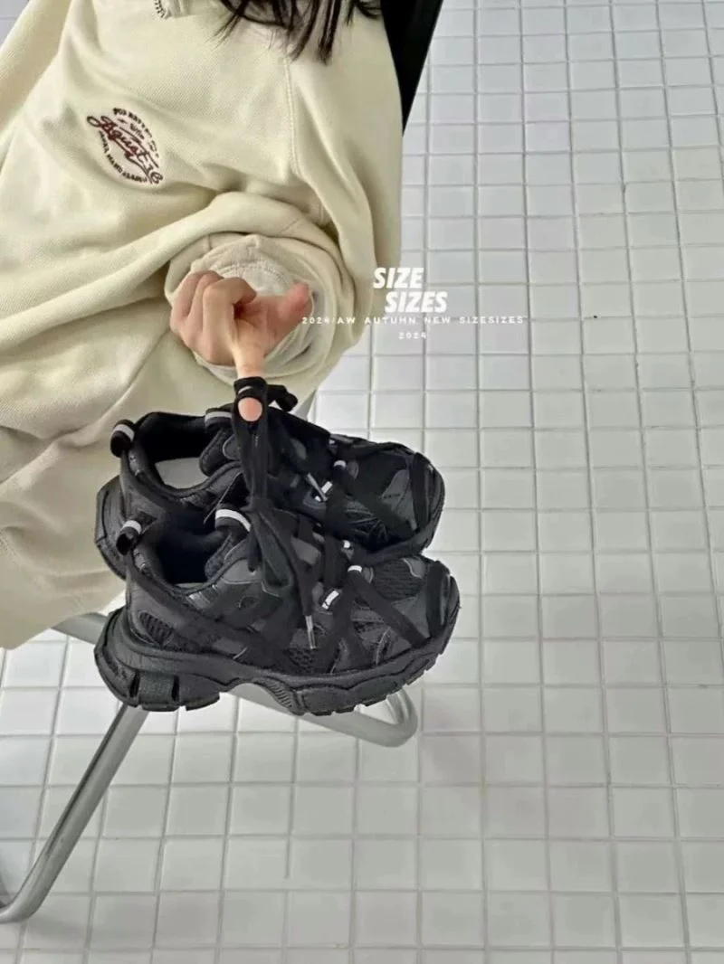 Indistinguishable BALENCIAGA SHOES