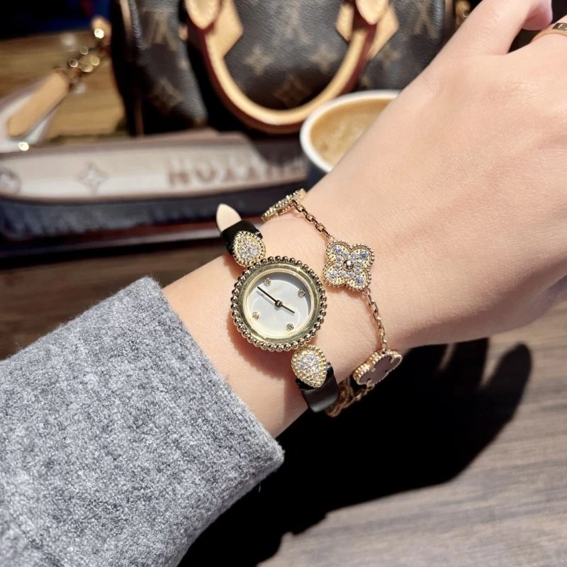 Official BOUCHERON Watches