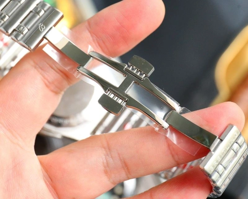 Indistinguishable BREITLING Watches