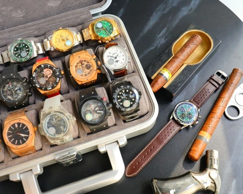 BREITLING Watches