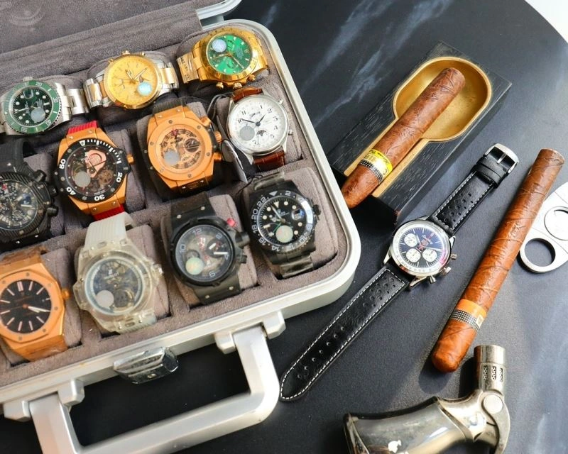 Indistinguishable BREITLING Watches