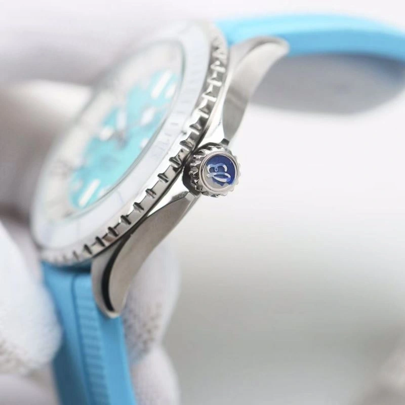 Indistinguishable BREITLING Watches