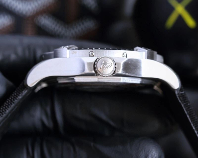 Top mirror BREITLING Watches