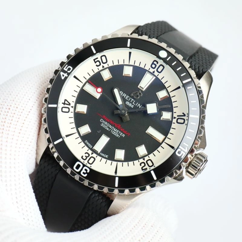 Indistinguishable BREITLING Watches