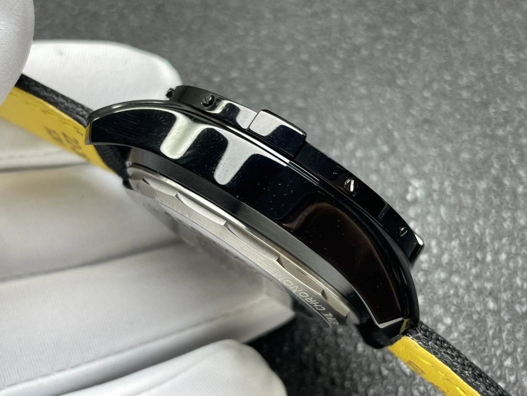 Indistinguishable BREITLING Watches