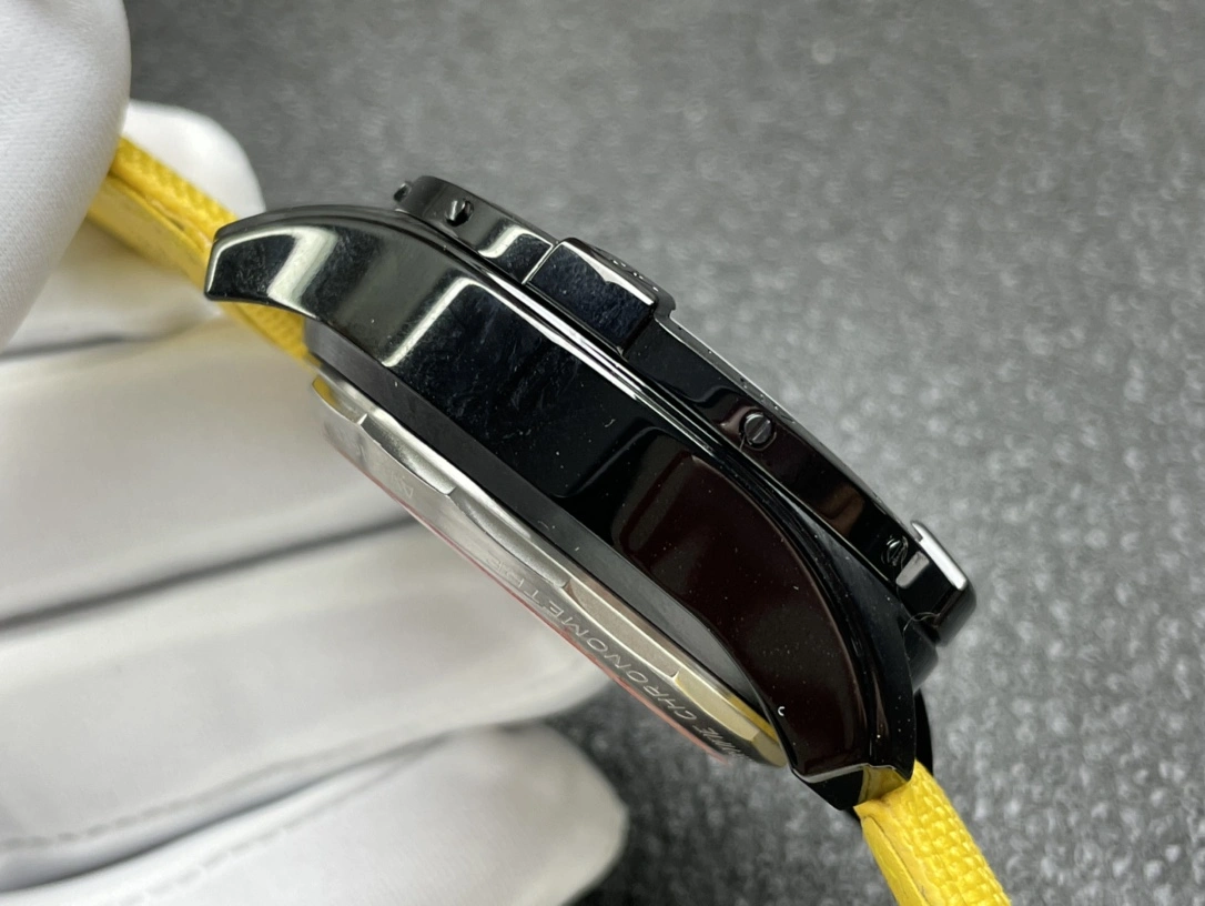 Indistinguishable BREITLING Watches