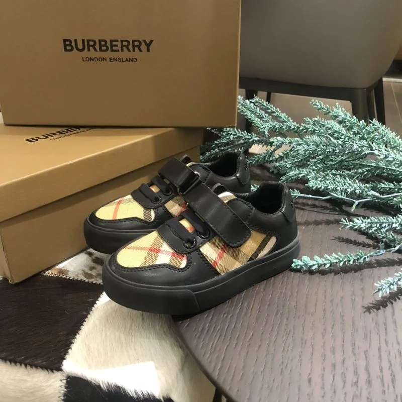 BURBERRY SHOES