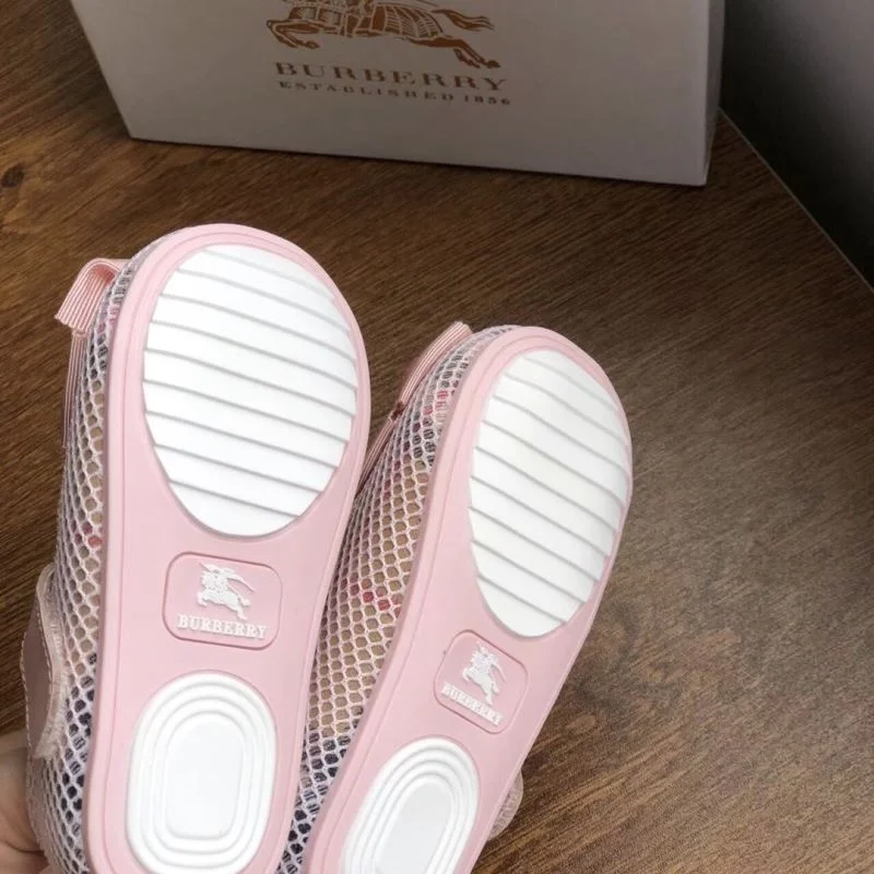 High accuracy BURBERRY SHOES