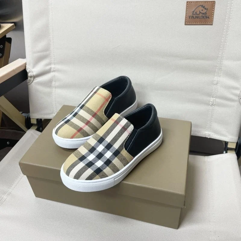 BURBERRY SHOES