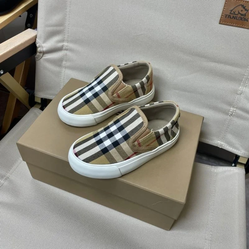 BURBERRY SHOES
