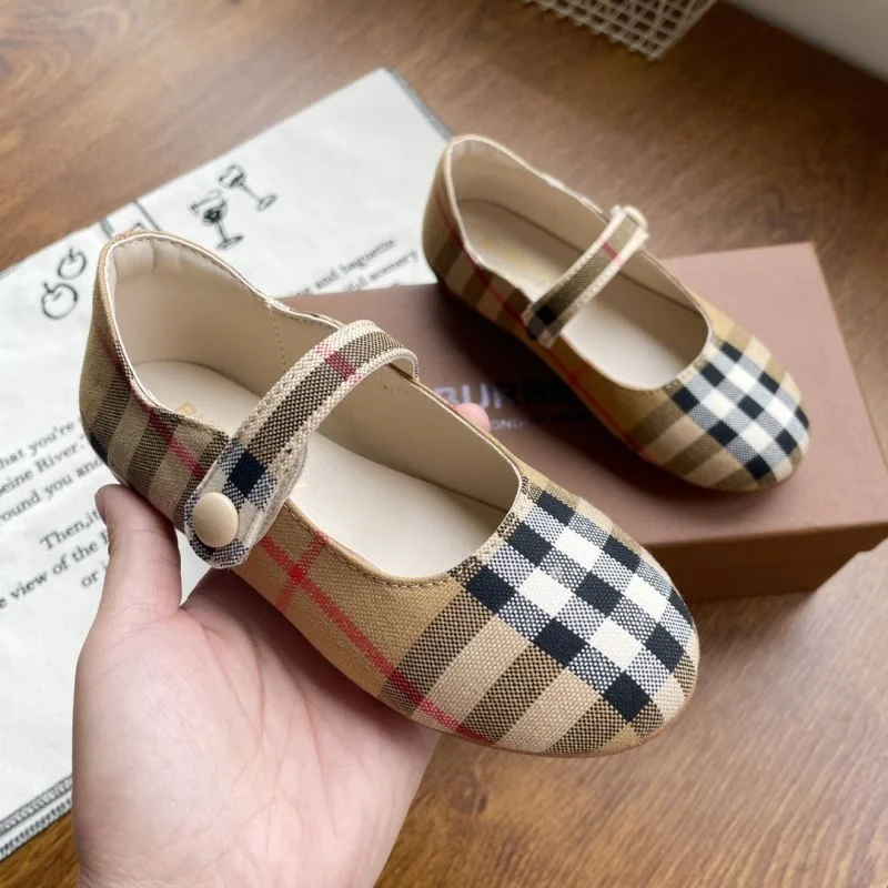 Indistinguishable BURBERRY SHOES