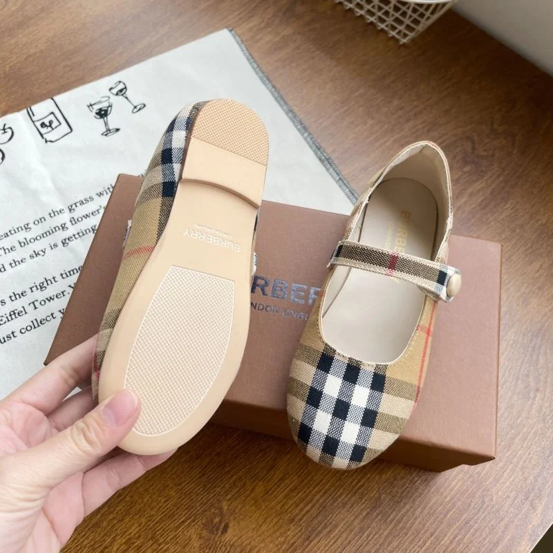 Indistinguishable BURBERRY SHOES