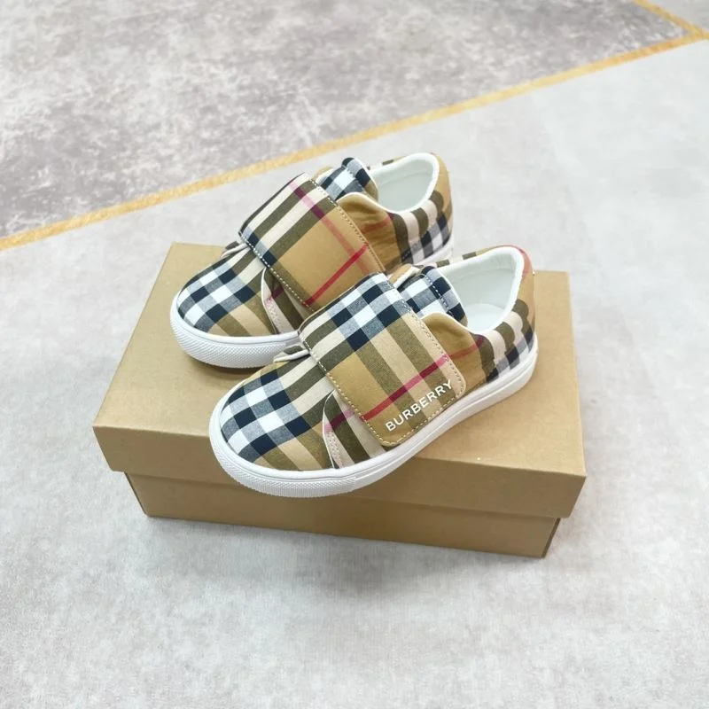 BURBERRY SHOES