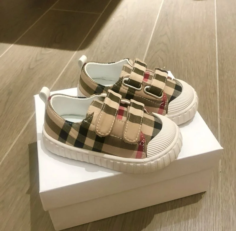 BURBERRY SHOES
