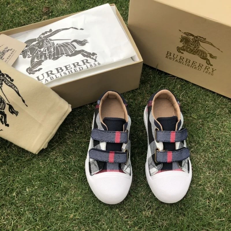 BURBERRY SHOES