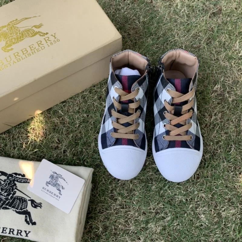 BURBERRY SHOES