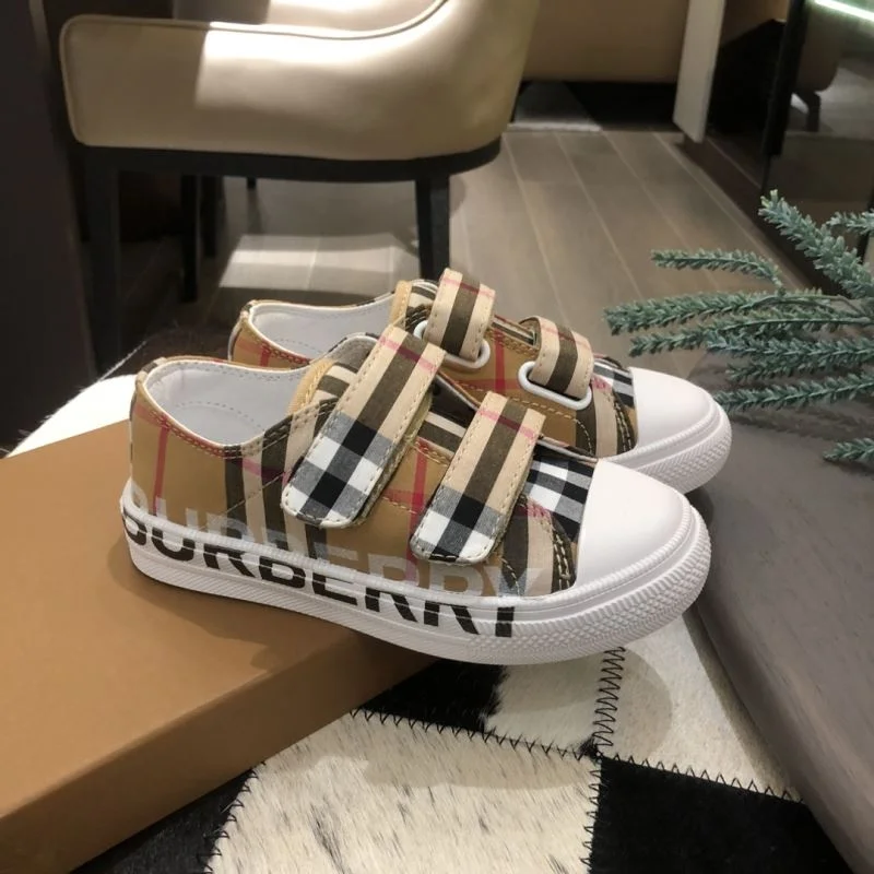 BURBERRY SHOES
