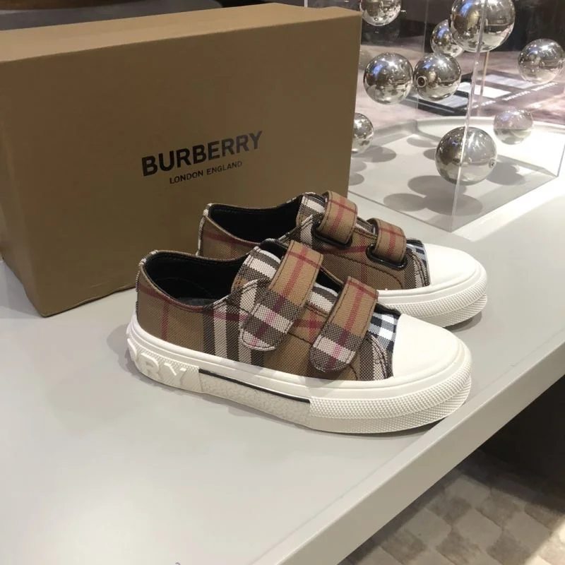 BURBERRY SHOES