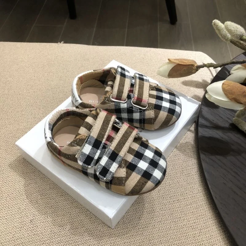 BURBERRY SHOES
