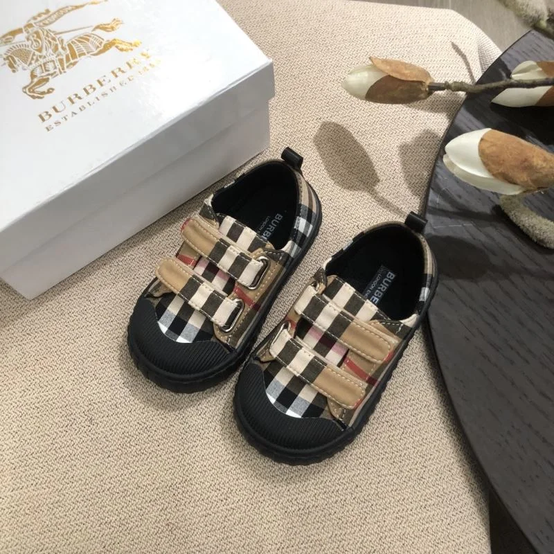 BURBERRY SHOES