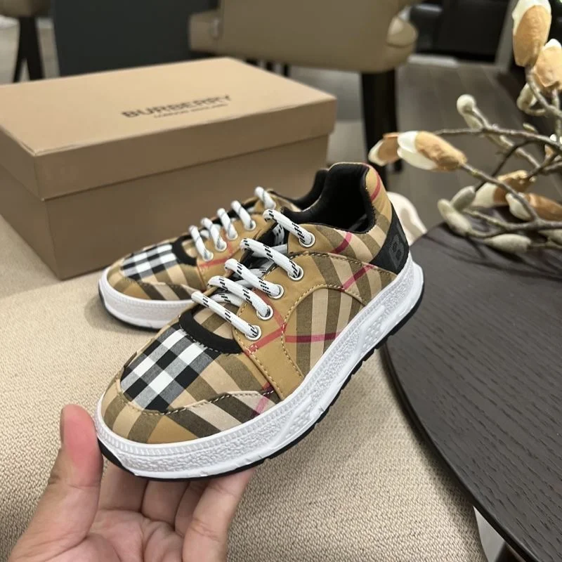 Low-cost BURBERRY SHOES