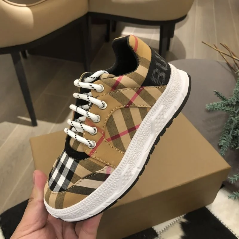 Precise copy BURBERRY SHOES