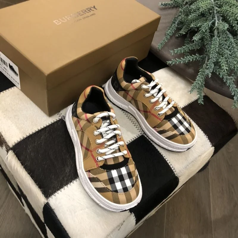 Precise copy BURBERRY SHOES