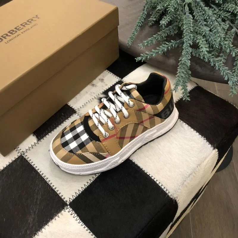 Precise copy BURBERRY SHOES