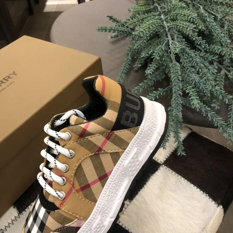 Precise copy BURBERRY SHOES