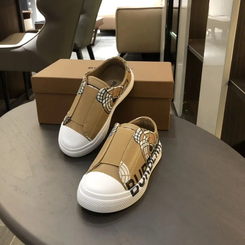 Indistinguishable BURBERRY SHOES